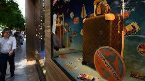 LVMH Moet Hennessy Louis Vuitton SE (MC) Stock Price & News - Google ...