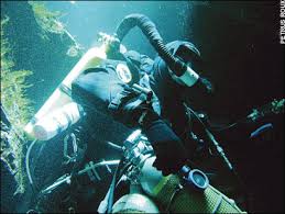 英和画像辞典：(diver corpse)の関連画像一覧！