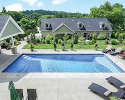 Average Swimming Pool Size - Brian's Pool Care In Ahwatukee